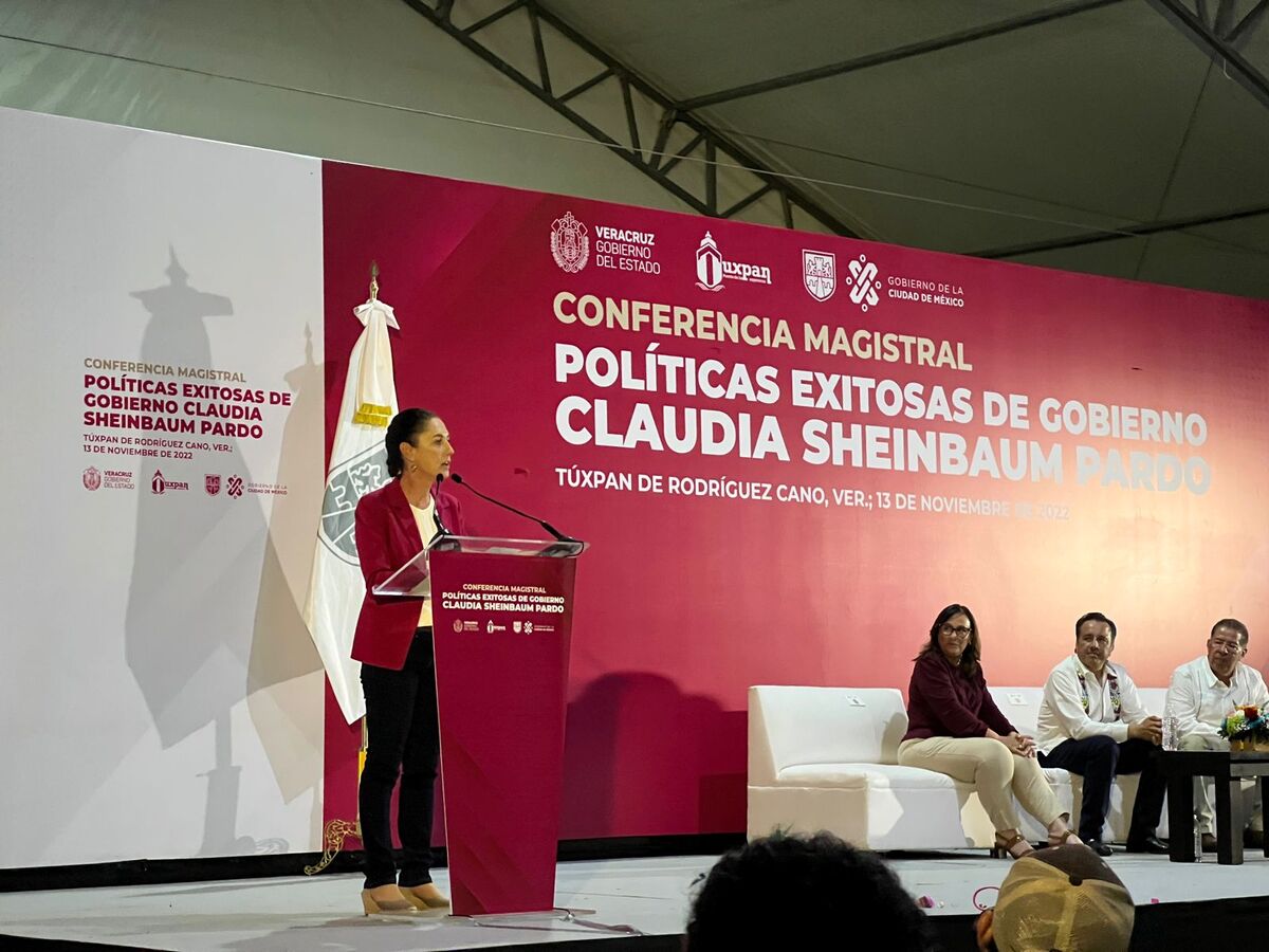 Miles De Veracruzanos Acompañaron A Claudia Sheinbaum En Su Conferencia